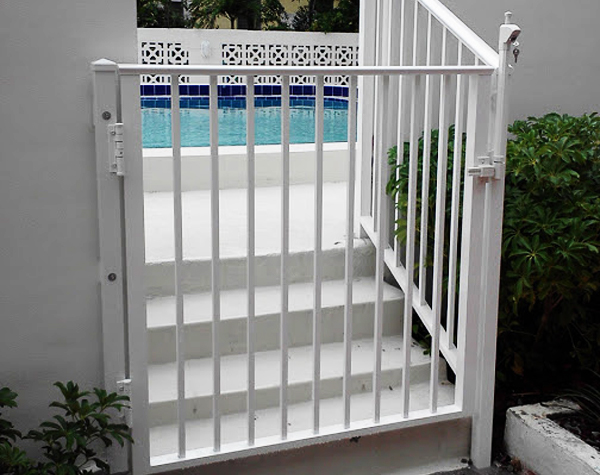 Mechanical Aluminum Gates - Fence Distributors
