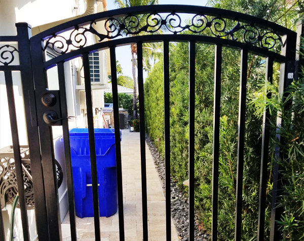 Welded Aluminum Gates - Fence Distributors