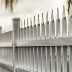 FenceDistributors: South Florida's #1 Vinyl Fence & Aluminum Fence Shop